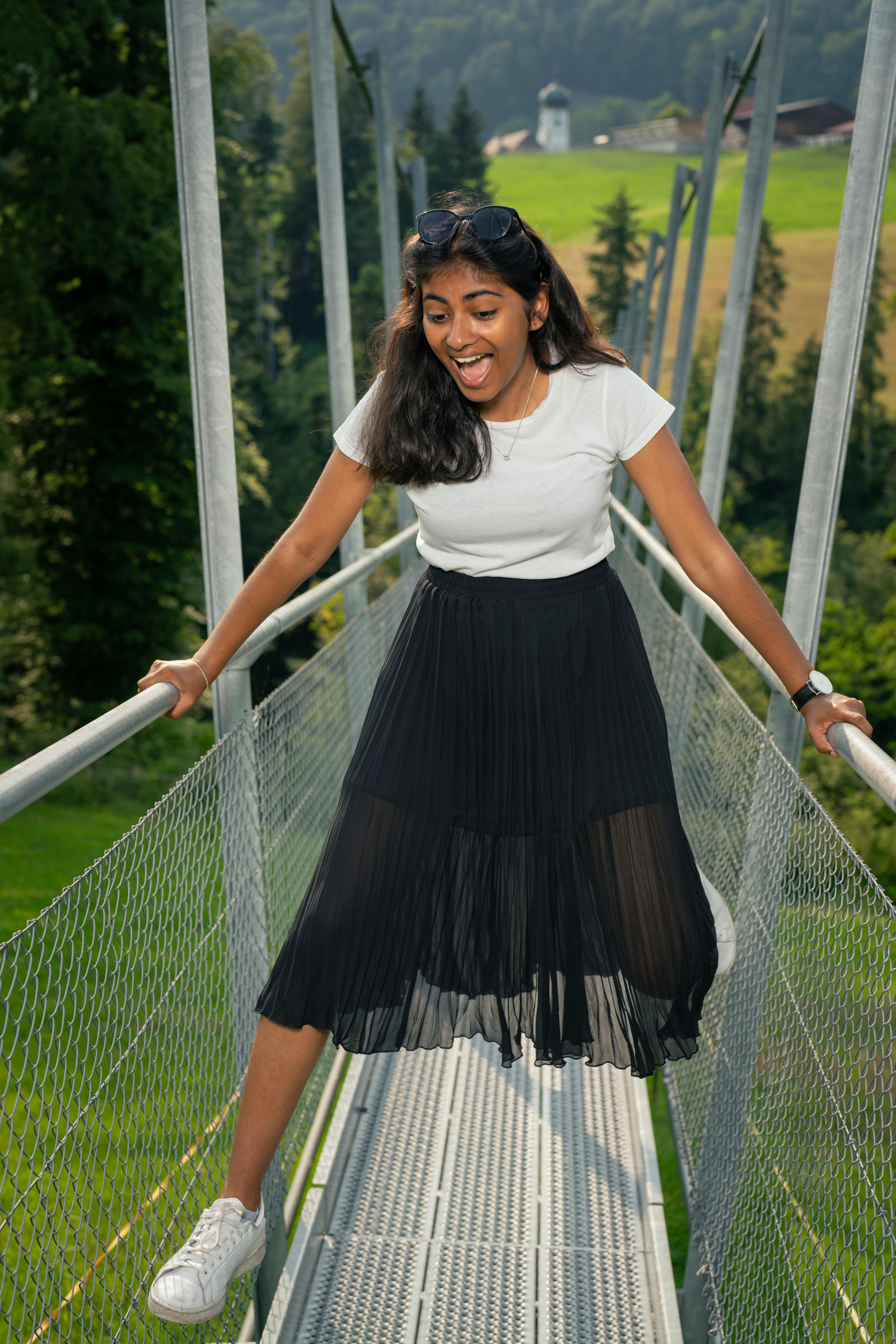 Schweizer Comedienne: Reena Krishnaraja in der Sommerserie U-30 | Tages ...