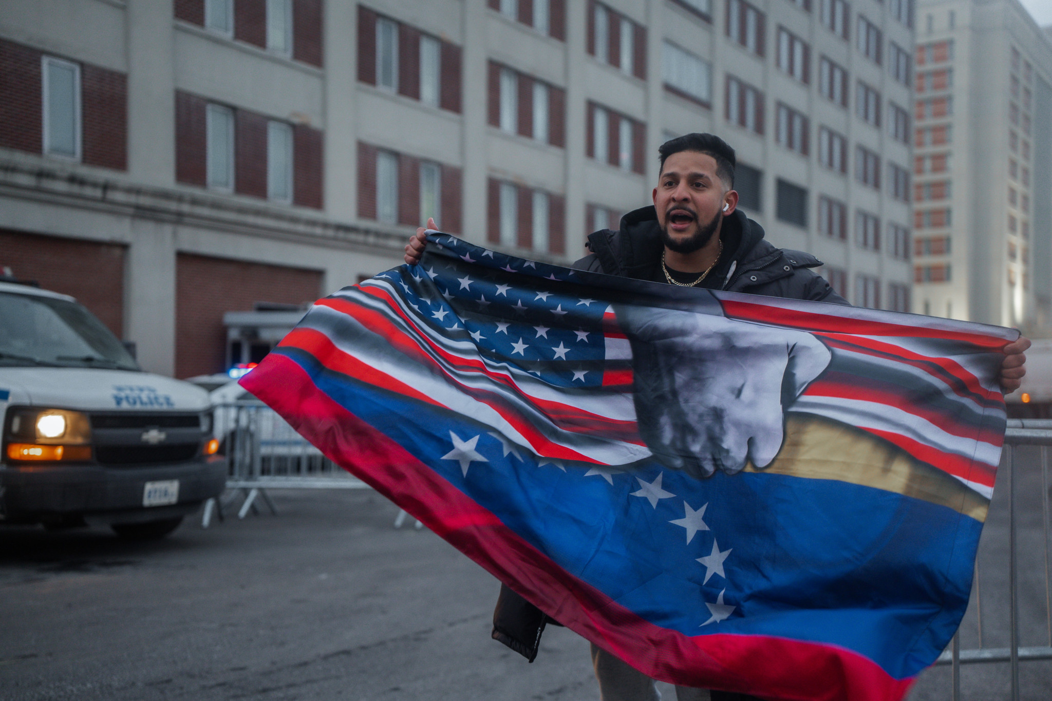 Venezuela: des milliers de partisans réclament le retour de Maduro
