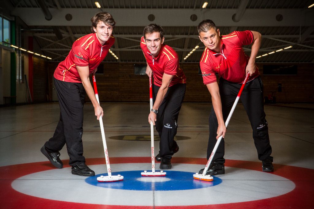 Le Team De Cruz affûte ses pierres au Canada pour bien lancer sa saison ...