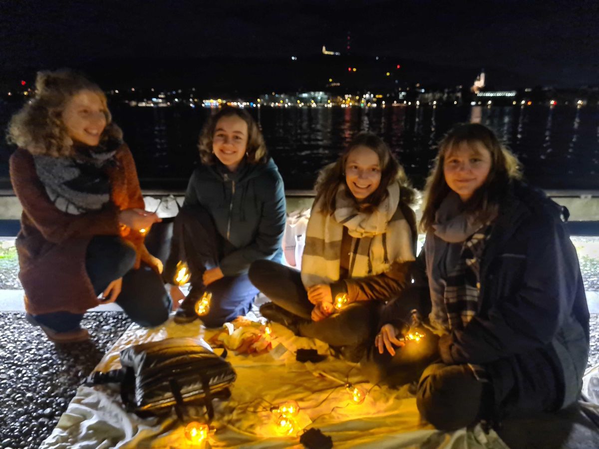 Silvester 2022/23 in Zürich: Erst gingen die Lichter aus, dann schossen ...