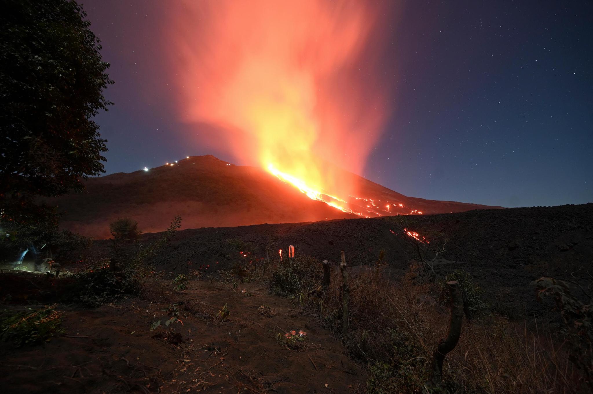 Amérique centrale - Au Guatemala, la phase éruptive du volcan Pacaya ...