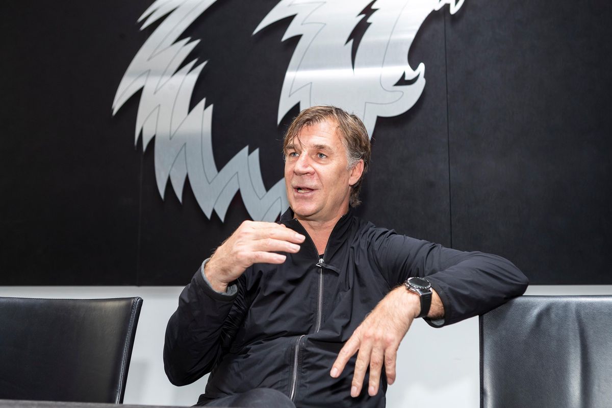 Hockey sur glace: Svoboda quitte le LHC, Gregory Finger devient ...