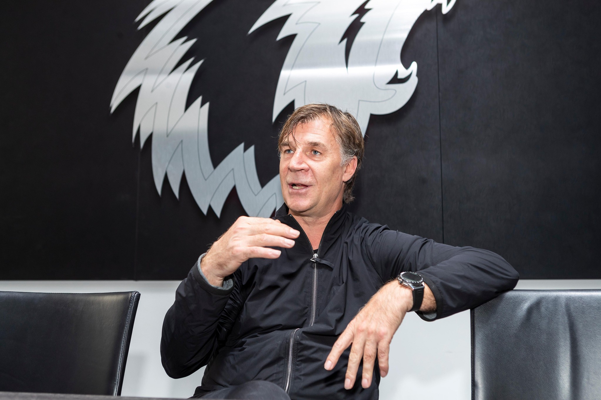 Hockey sur glace: Svoboda quitte le LHC, Gregory Finger devient ...