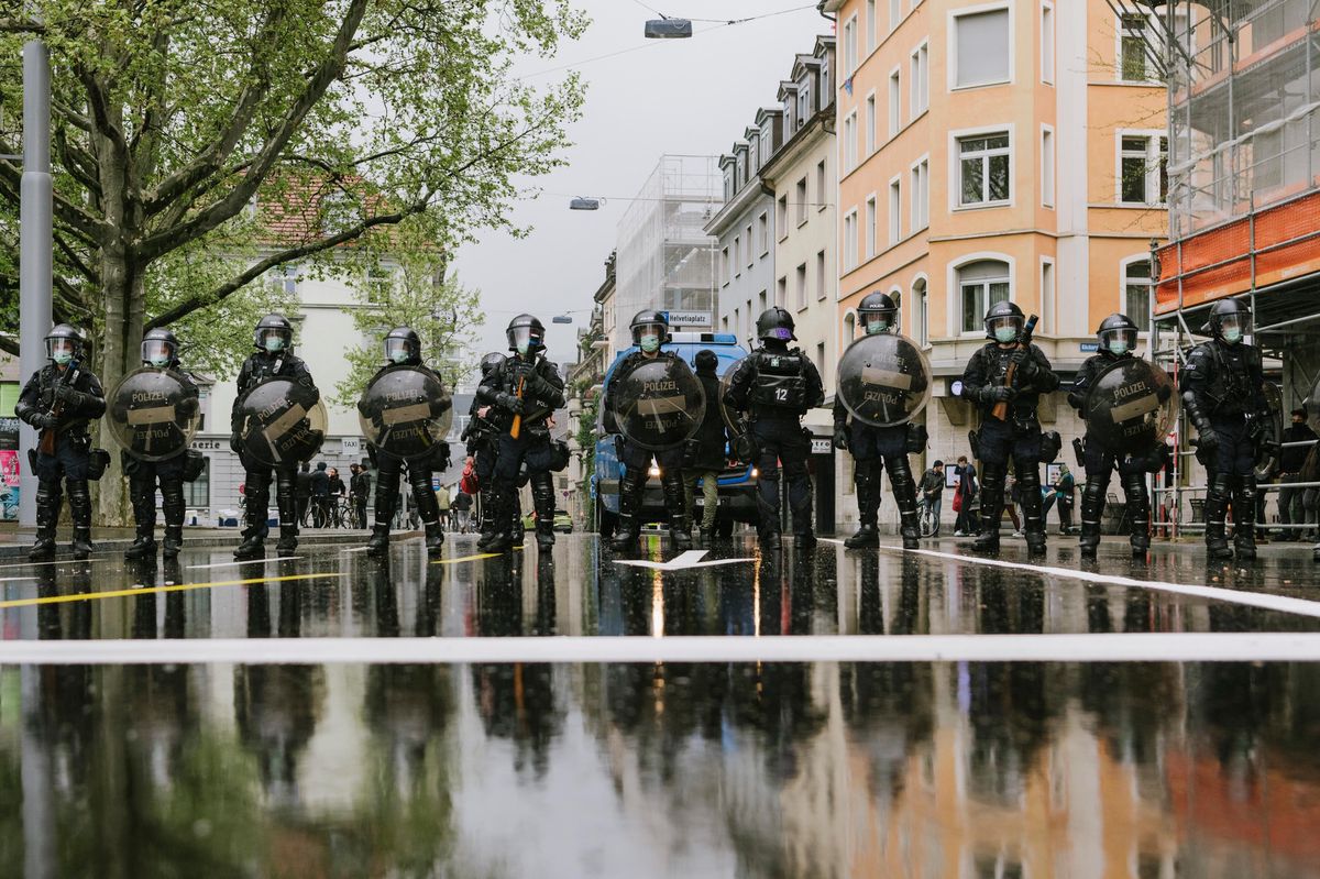 Zusätzliche Stellen gefordert: Welche Polizei braucht die Stadt Zürich ...