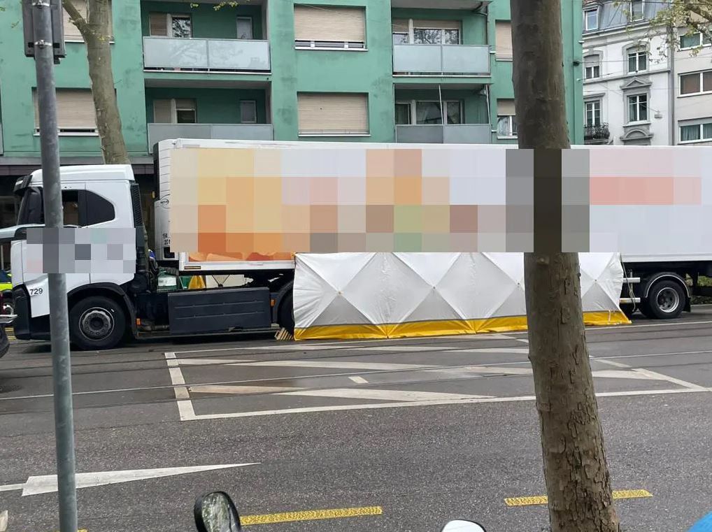 Tödlicher Unfall in Basel: Traumfänger hing vor Frontspiegel