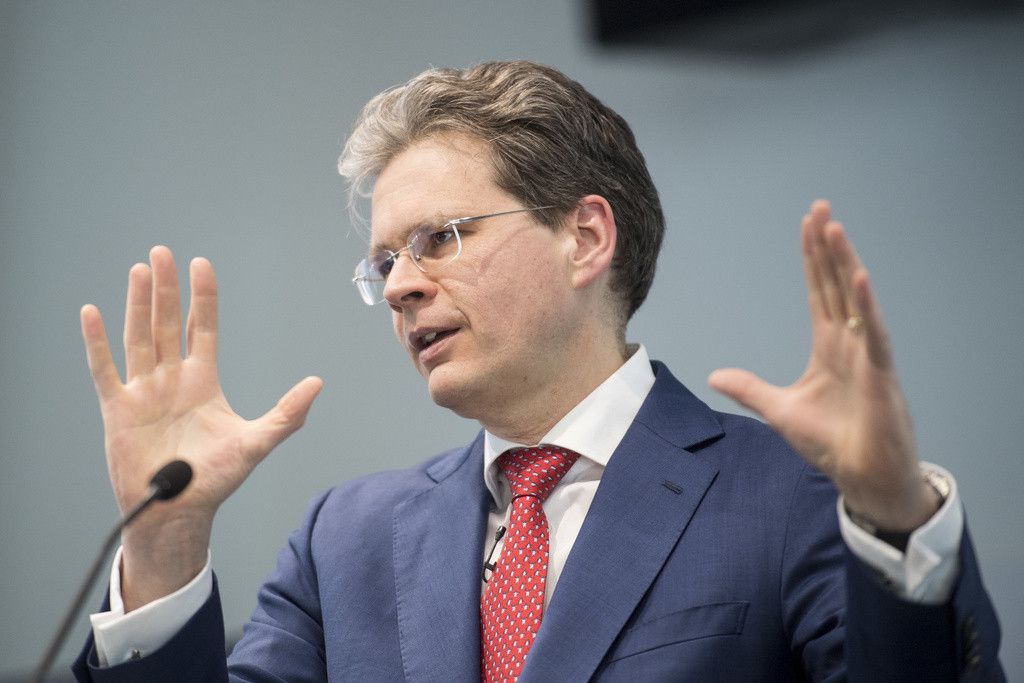 Vontobel-CEO tritt zurück: Zeno-Staub will für die Mitte in den ...