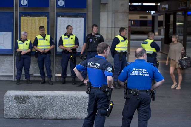 La police vaudoise présente en force en soirées | 24 heures