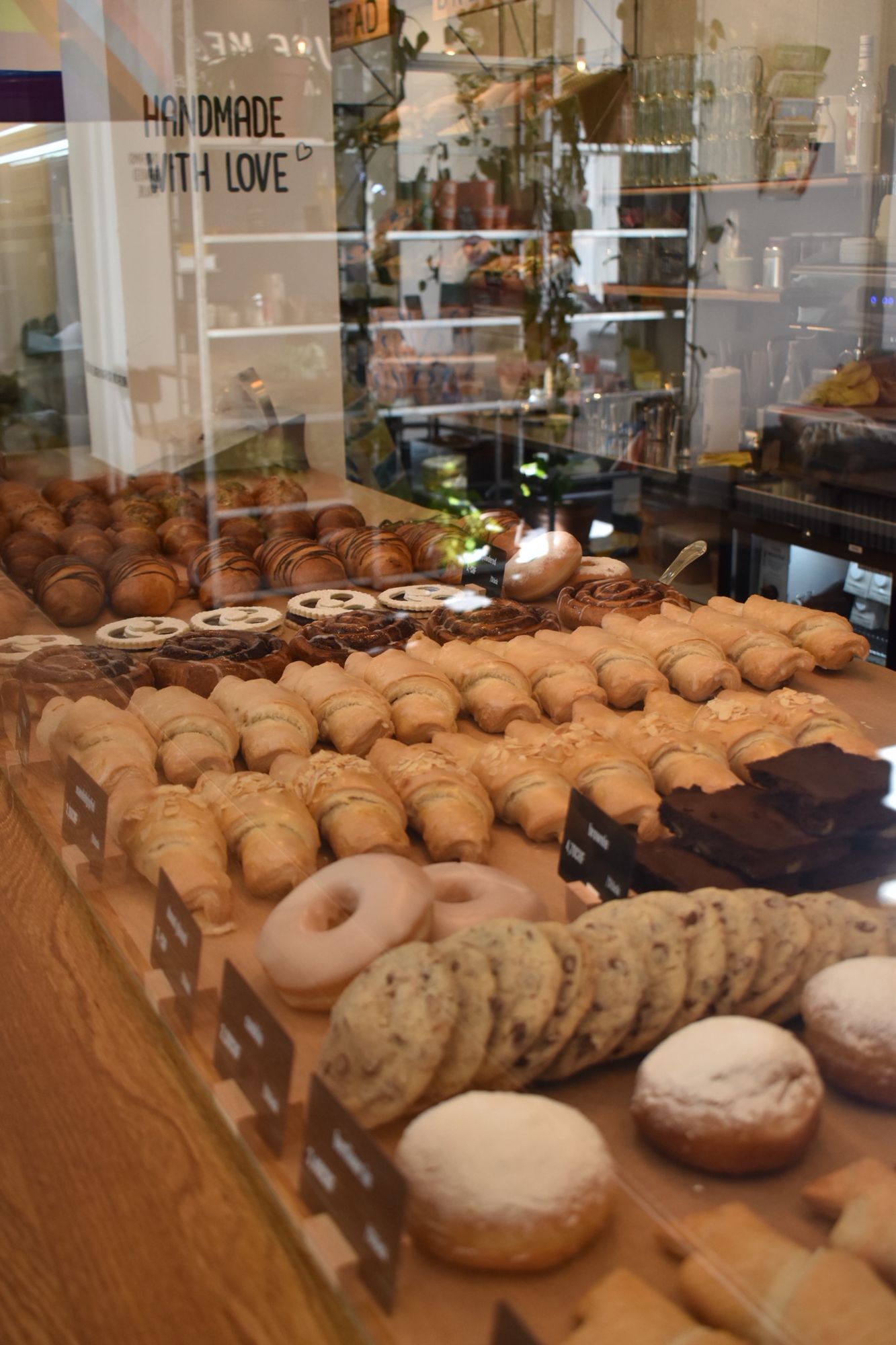 Neu am Bahnhof SBB: Die erste vegane Bäckerei der Schweiz kommt nach Basel | Basler Zeitung