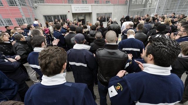 Prisons: Genève va créer 100 places de détention pour la Brenaz - Le Matin