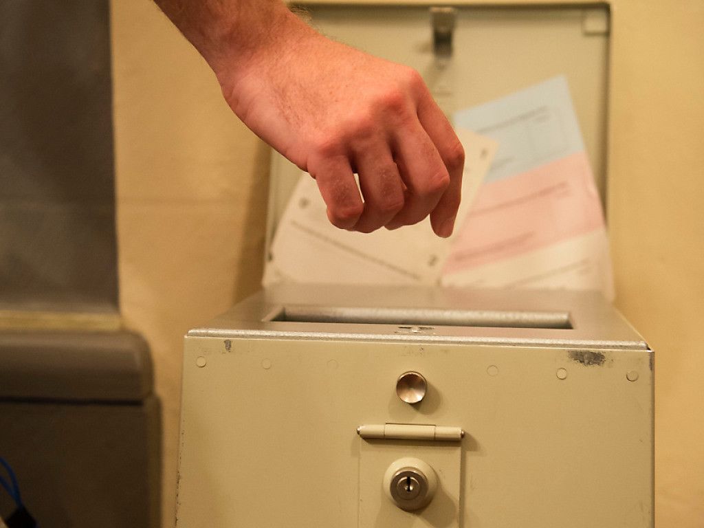 Hohe Stimmbeteiligung: Schon 53,7 Prozent der Baslerinnen und Basler ...