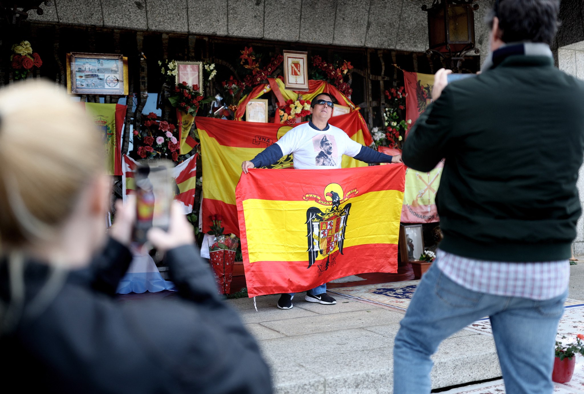 Franco: des lycéens espagnols admirent le dictateur