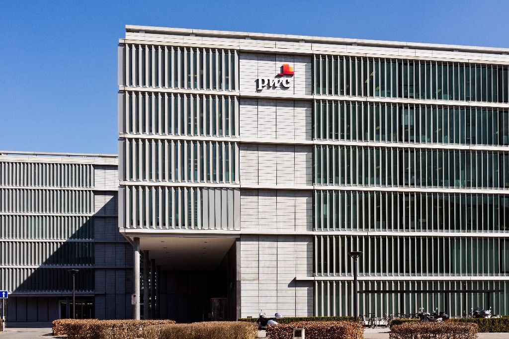Le géant de l'audit PwC joue un double rôle problématique | 24 heures