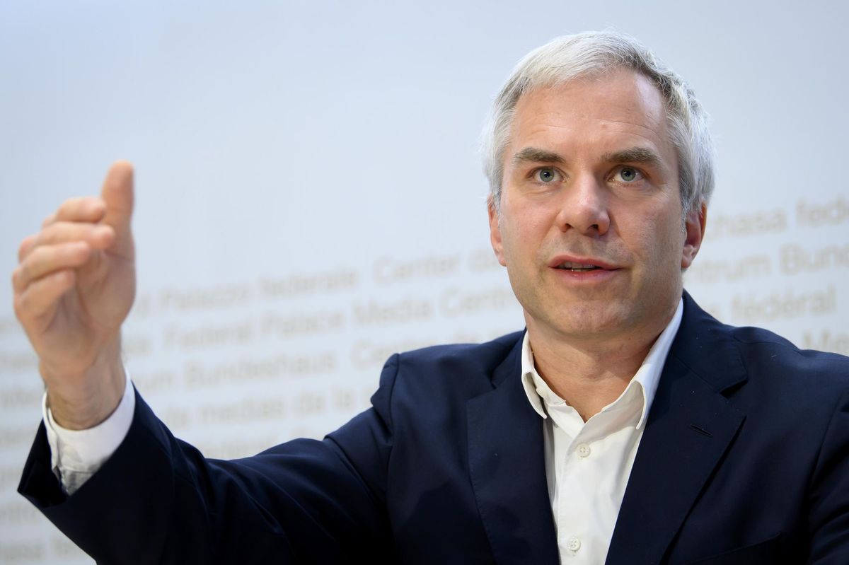 Rapport de la task force Covid – «Diminuez la moitié de vos contacts ...