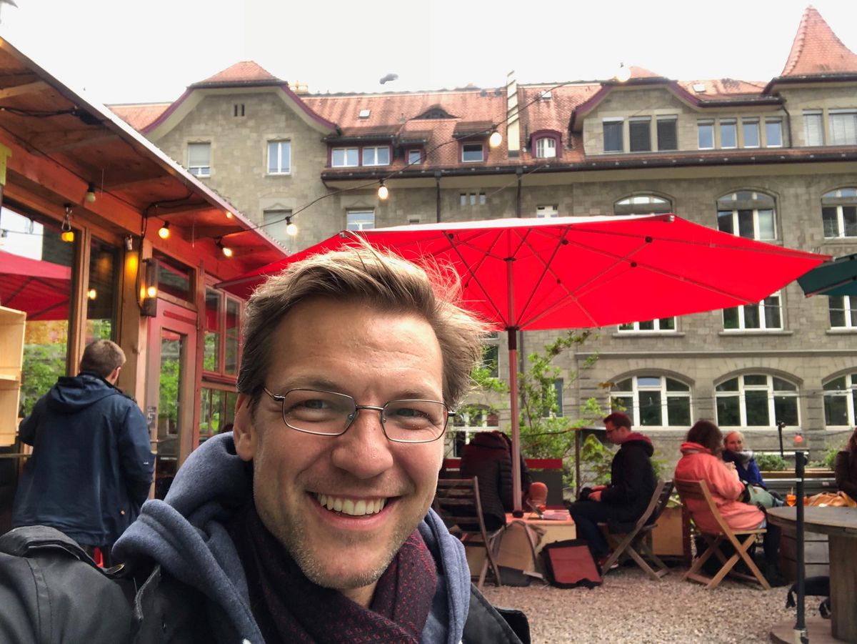 Kaffee mit… | Finanz und Wirtschaft