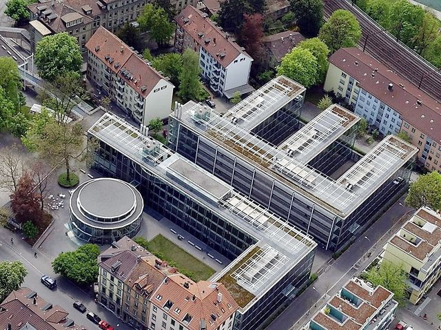 Nacktbilder im Unterricht: Gibb spricht Kündigung aus | Berner Zeitung