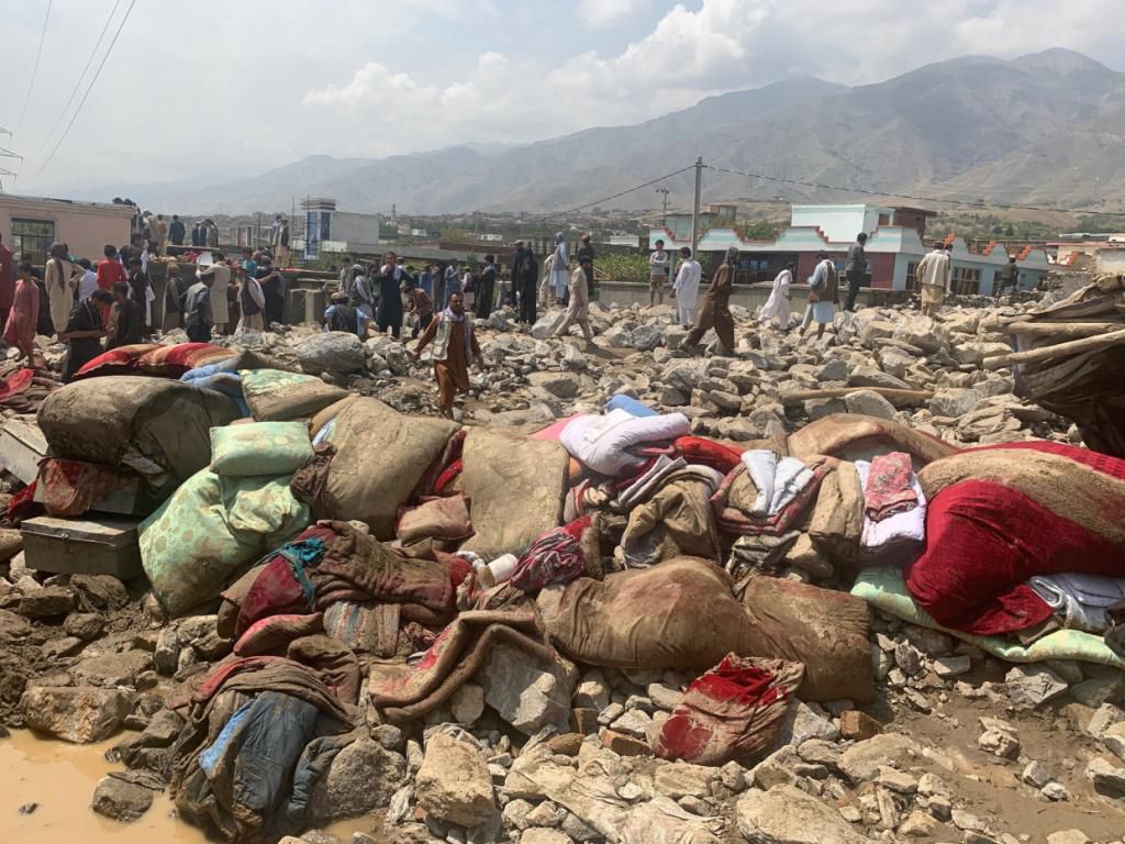 Une ville ravagée et plus de 100 morts | Tribune de Genève