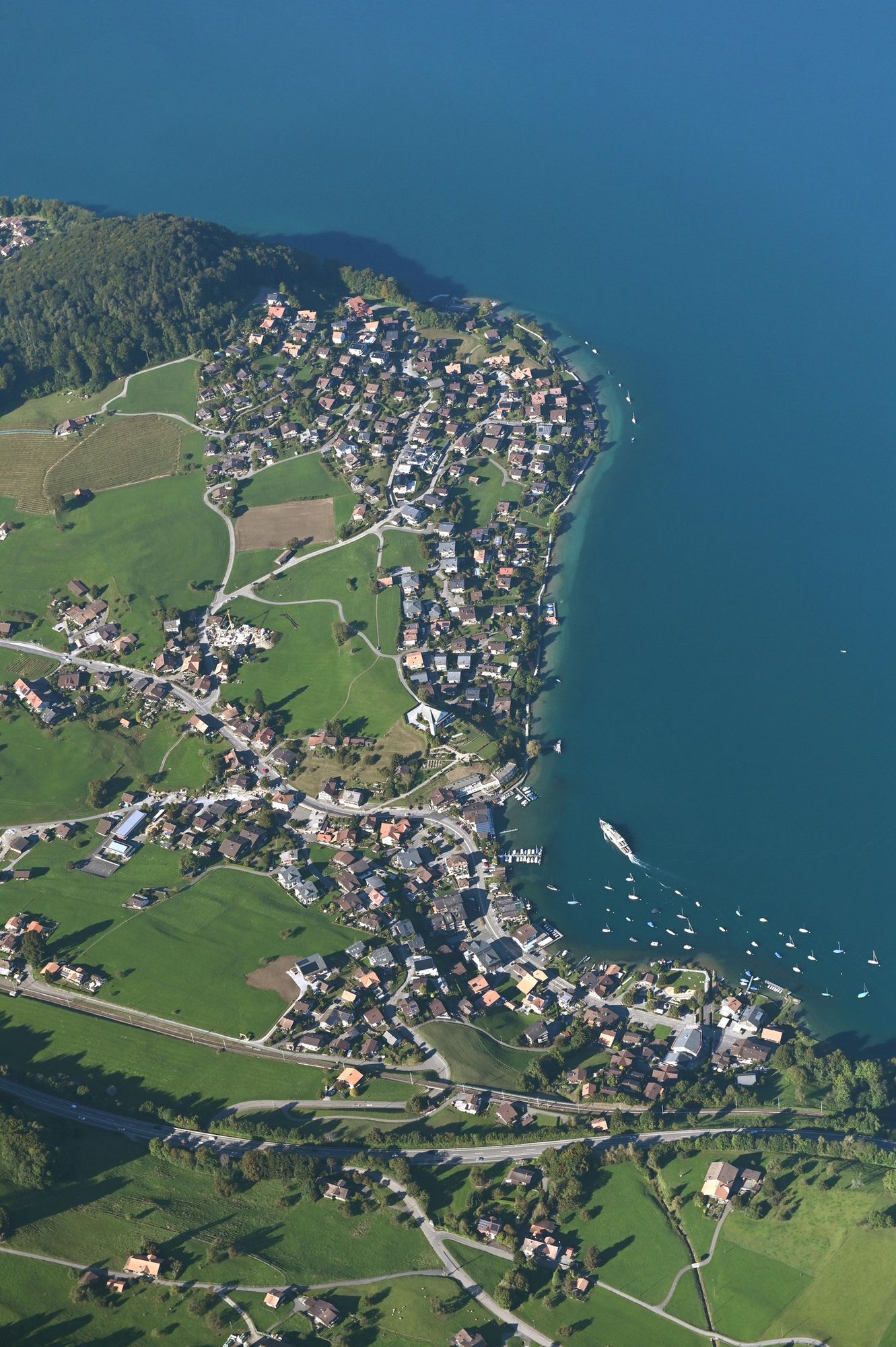 Vorfall in Faulensee: Explosion und Brand in Ferienhaus | Berner Zeitung