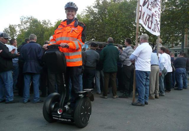 Polizei testet Segways | Tages-Anzeiger