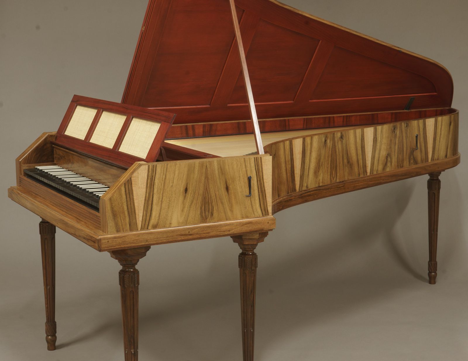 Cordes pincées, frappées et frottées: Lausanne et Genève révèlent l’archéologie du piano ...