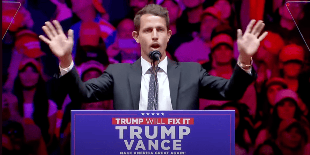 US-Wahlen: Trump-Camp entschuldigt sich für Tony Hinchcliffe | Berner ...