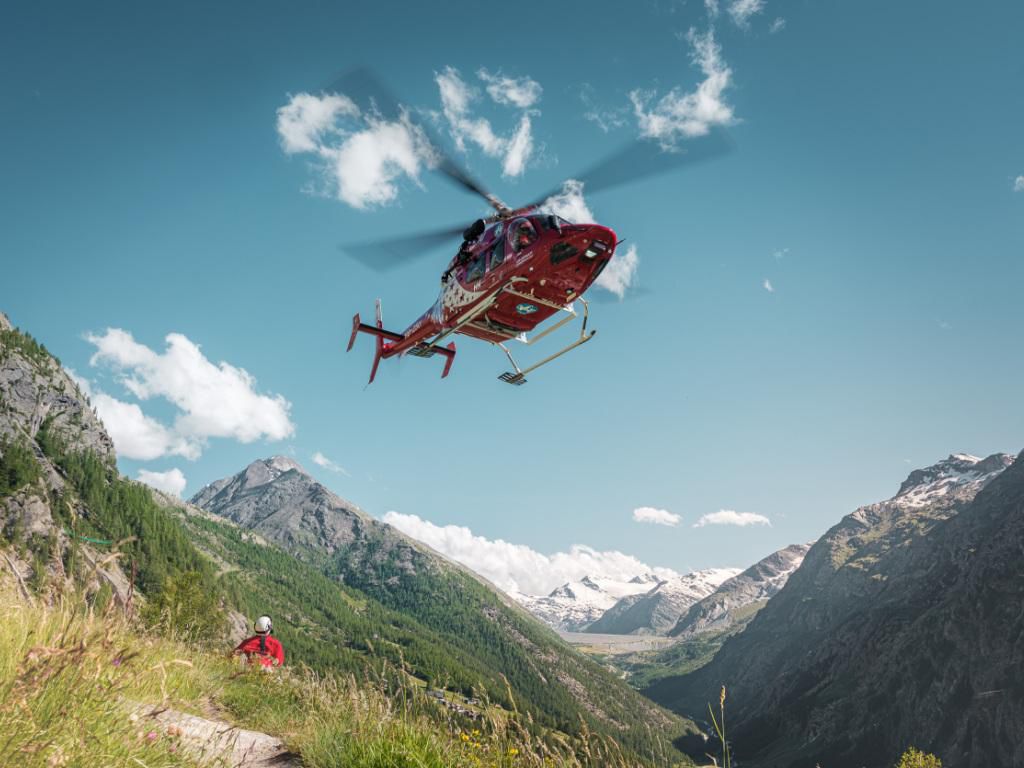 Hilfsaktion im Kanton Wallis: Air Zermatt rettet Teenager mit ...