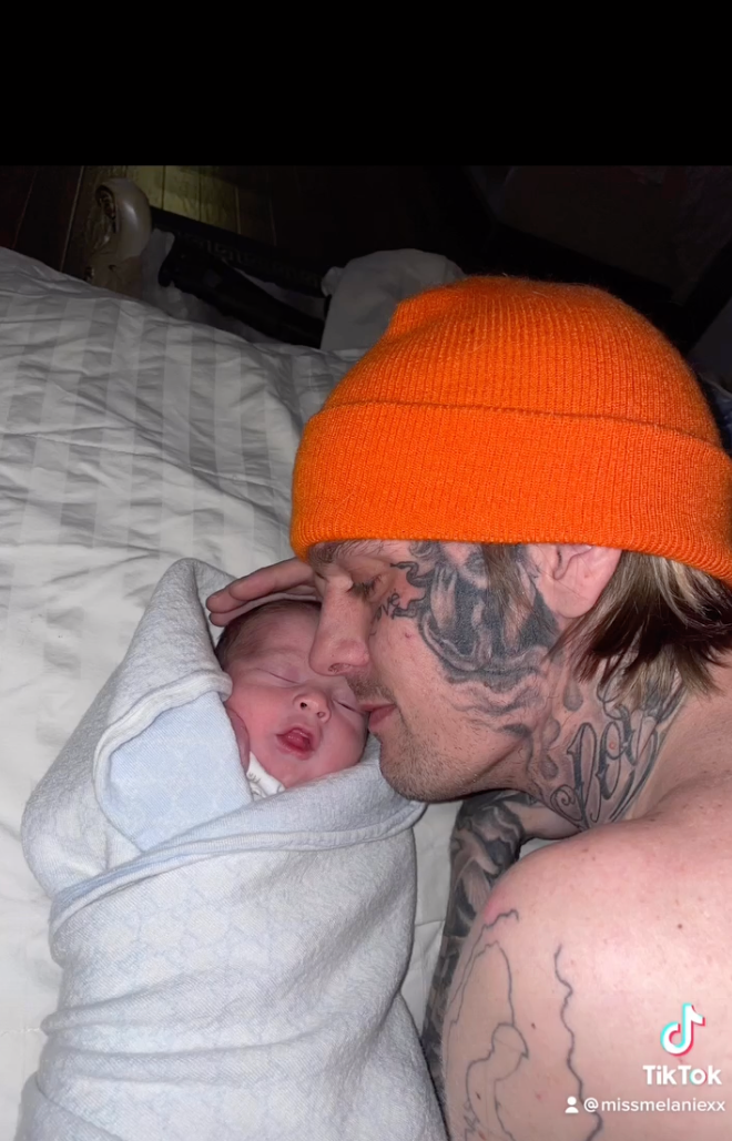 Geburtstag ohne Vater: «Daddy singt im Himmel für dich» – Aaron Carters ...