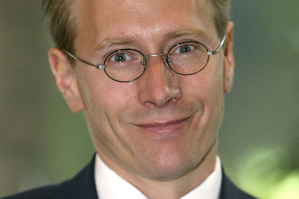 Seul Marc Fuhrmann brigue la succession de Céline Amaudruz | Tribune de ...