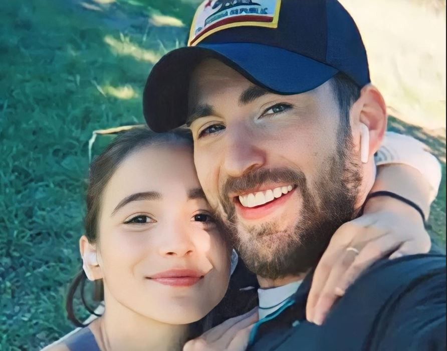 Chris Evans' Secret Wedding: Marvel-Star Ties the Knot with Alba Baptista – Archyde