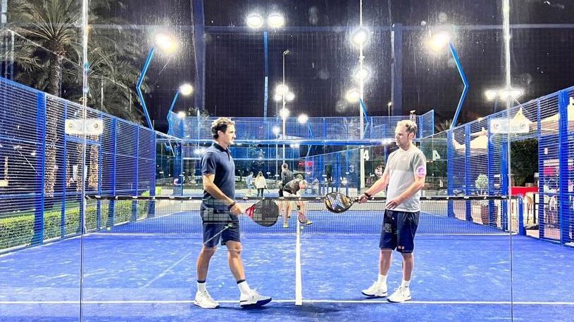 Tennis: Roger Federer affole le monde du padel - Le Matin