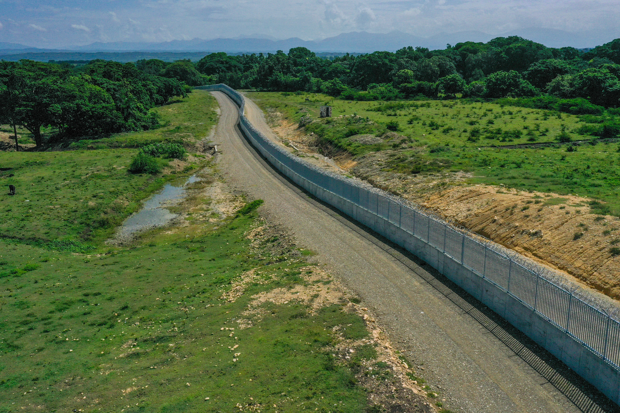 République dominicaine: Début de l’extension du mur à la frontière avec ...