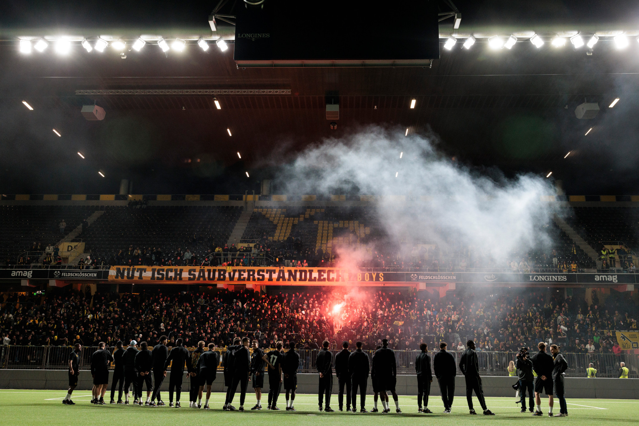 YB ist Meister: So feierte die Mannschaft mit den Fans im Wankdorf ...