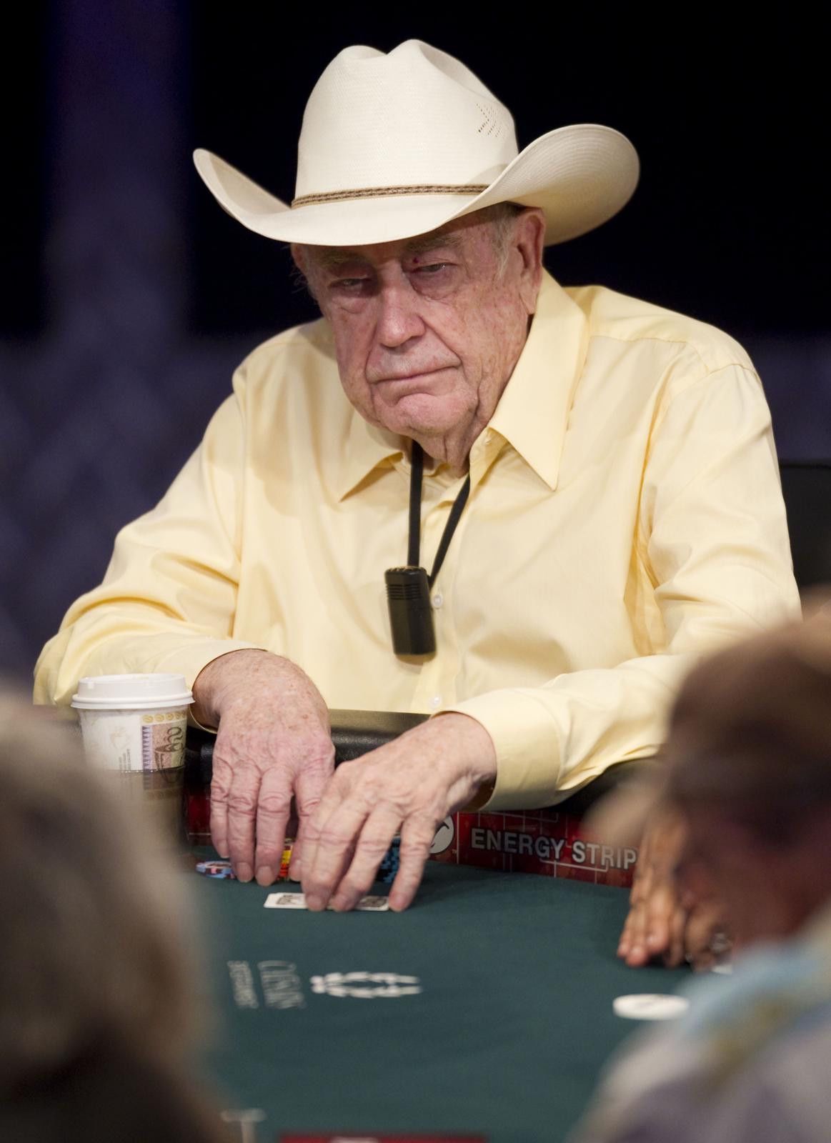 Weltmeister mit Cowboy-Hut: Pokerlegende Doyle Brunson im Alter von 89 ...