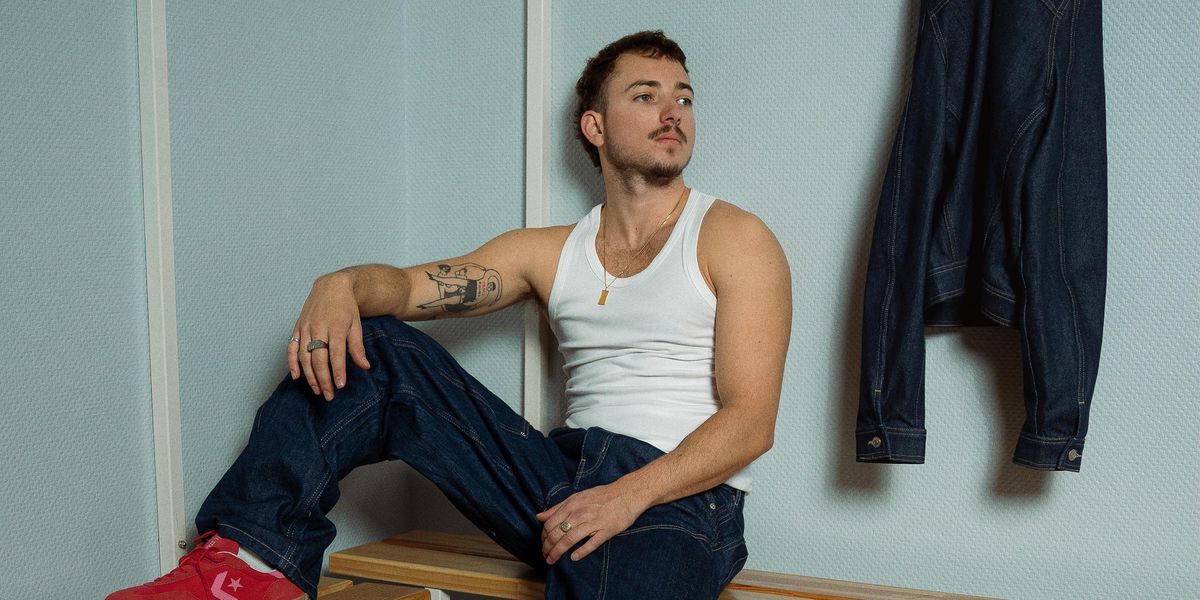 Léon Salin: le transactiviste romand publie son livre | 24 heures