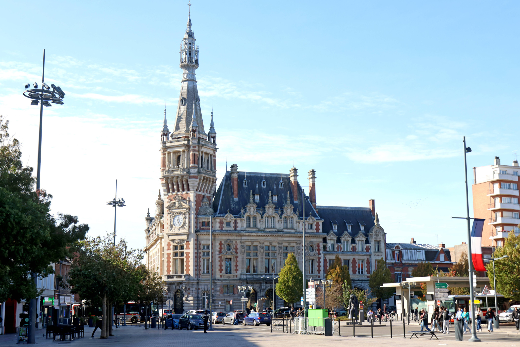 Tourcoing: un adolescent meurt en scooter en fuyant la police | 24 heures