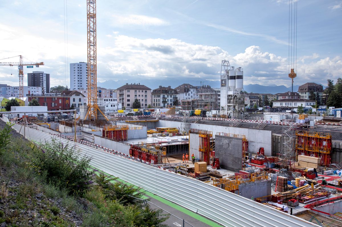 Entre Prilly et Renens: A Malley, les tours du chantier XXL des CFF ...