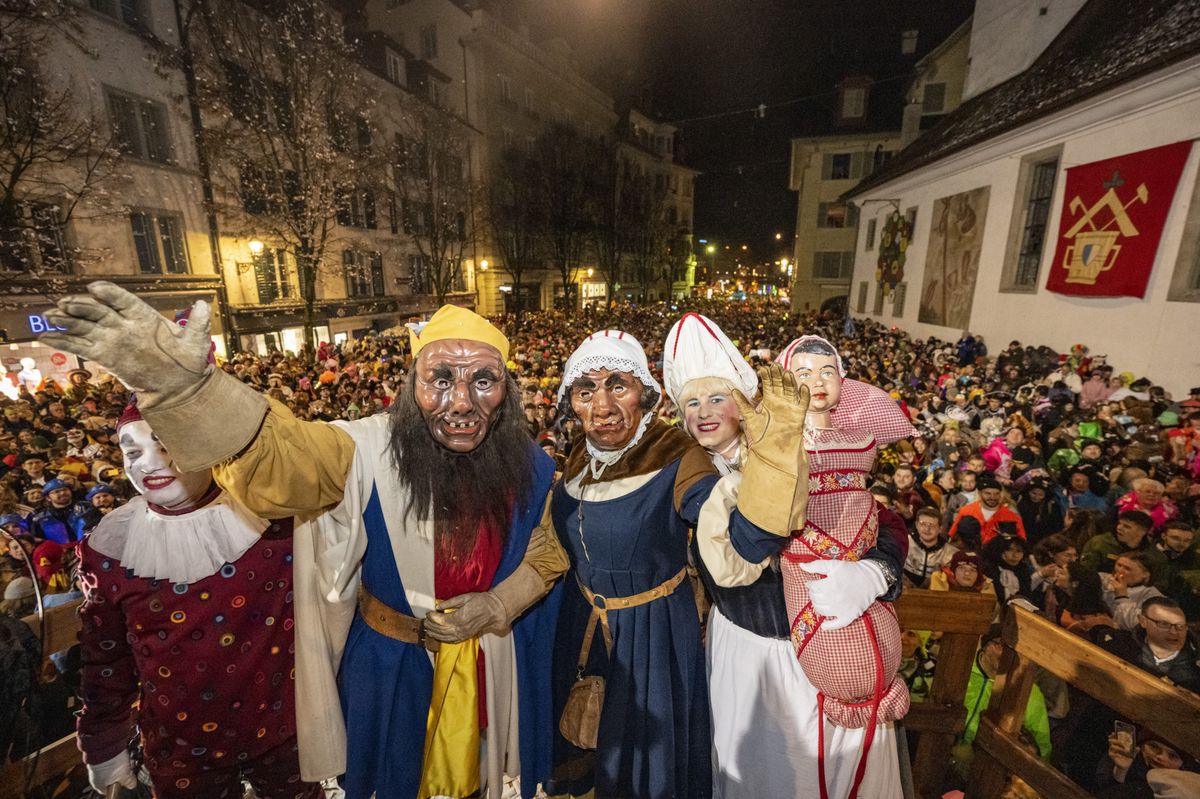 Luzerner Tagwache: 25’000 Fasnächtlerinnen und Fasnächtler an der ...