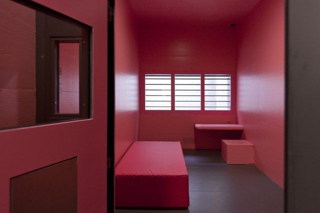 En prison, les cellules roses n'ont pas d'effet | Tribune de Genève