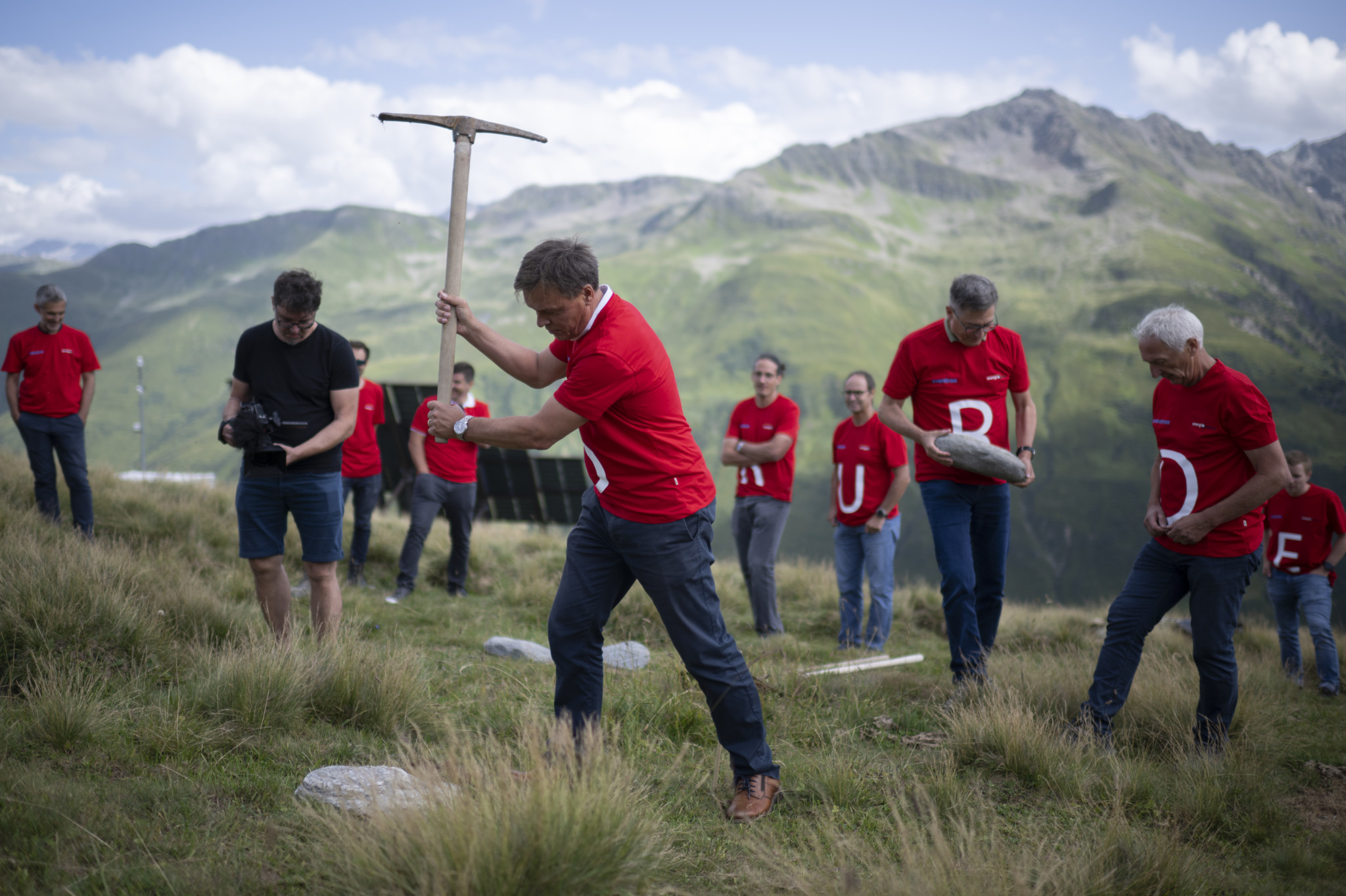 Sedrun: Startschuss für den ersten Solarpark in den Alpen | Tages-Anzeiger