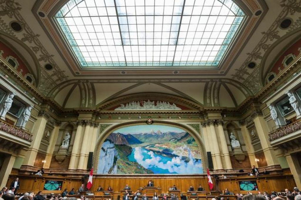 Politique – L'UDC part en campagne avec sa nouvelle mascotte | Tribune ...