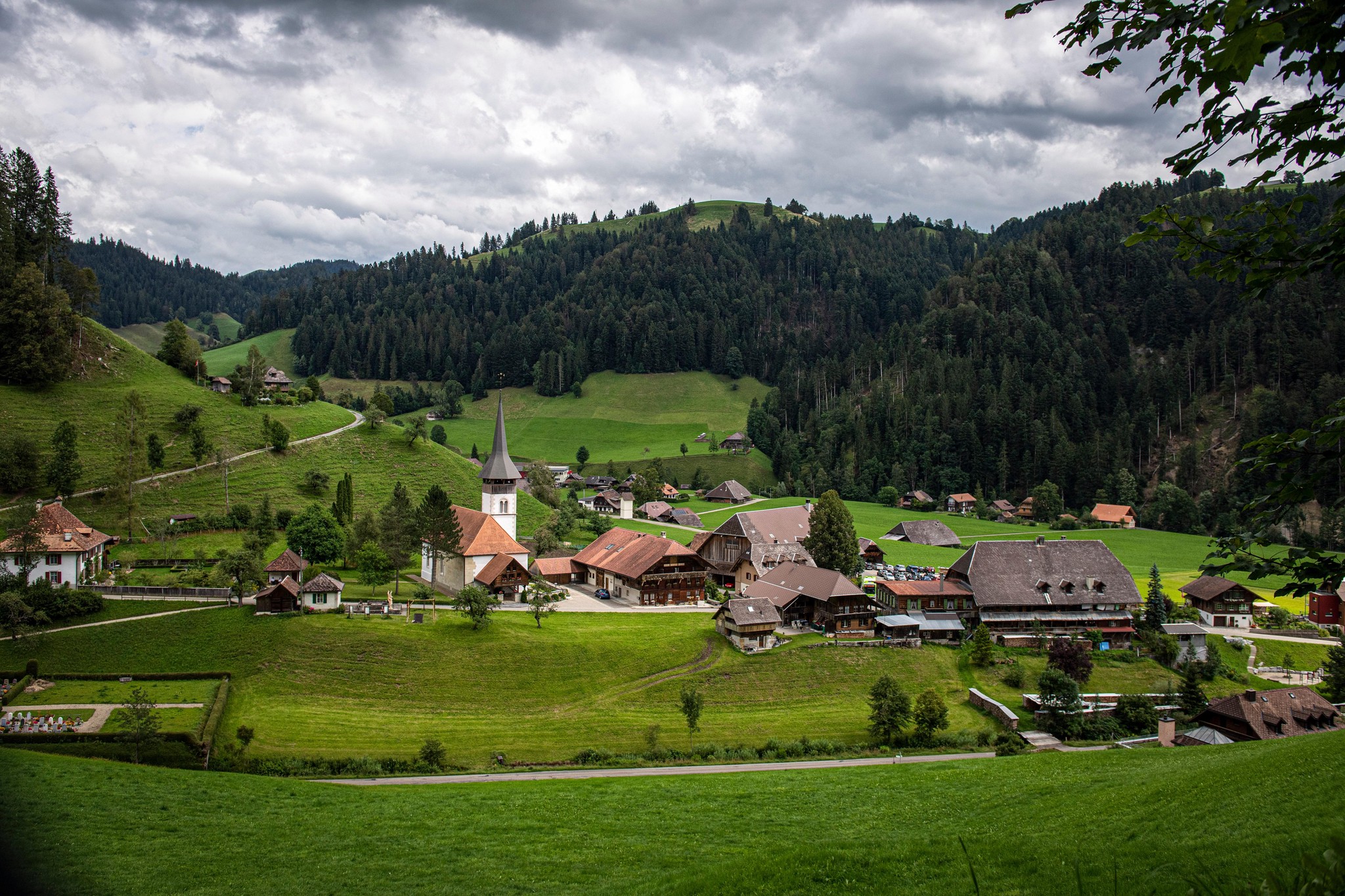 Vor 20 Jahren in Trub – Auf den Hausberg geht es immer noch zu Fuss ...