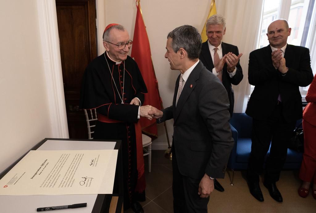 Liens renforcés: Ignazio Cassis inaugure l’ambassade de Suisse auprès ...