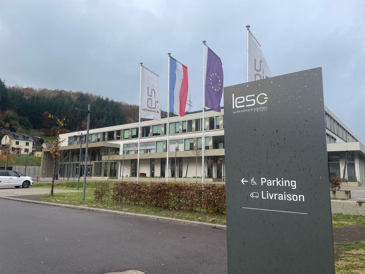 Drogue, armes, détournement: Comment réagissent les élèves du lycée de ...