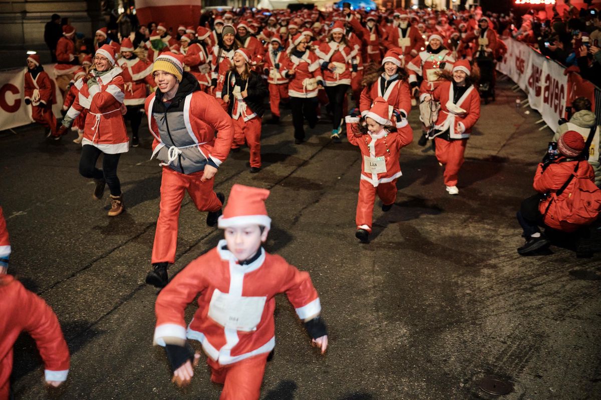Santa Run Bern: 3400 Chläusinnen und Chläuse rennen durch die Stadt ...