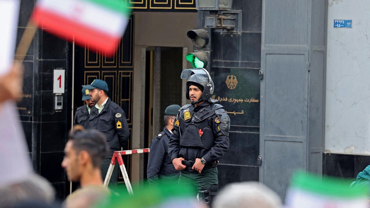 Iran: Une sixième condamnation à mort après des manifestations - L ...