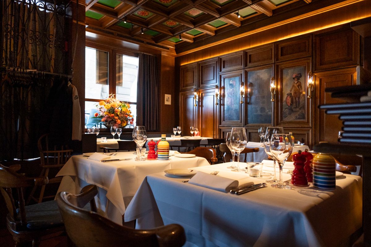 Ohne Zünfter im Zunfthaus zur Haue: Viel Fleisch und viele Kamele ...