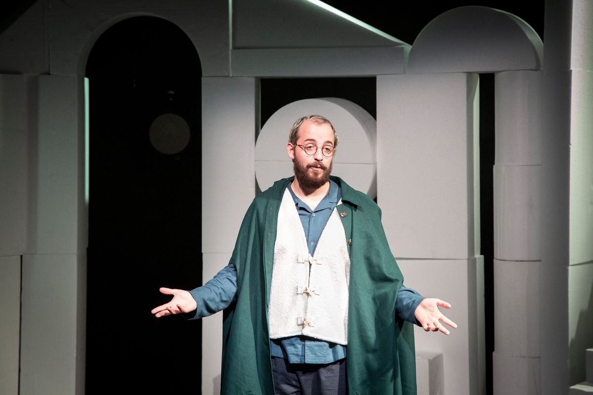 Série théâtrale: La fin du monde, entre prédication et bouffonnerie ...