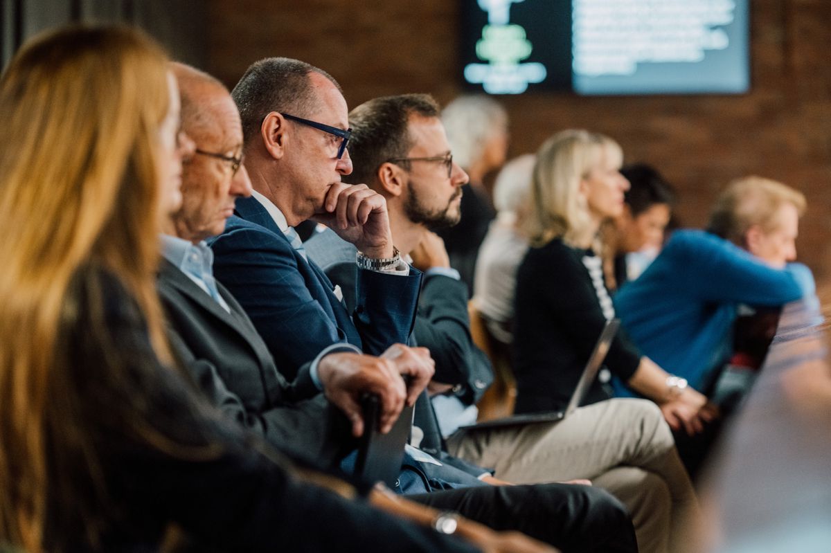 Reaktionen zum Ja zur Pistenverlängerung: Flughafen jubelt ...