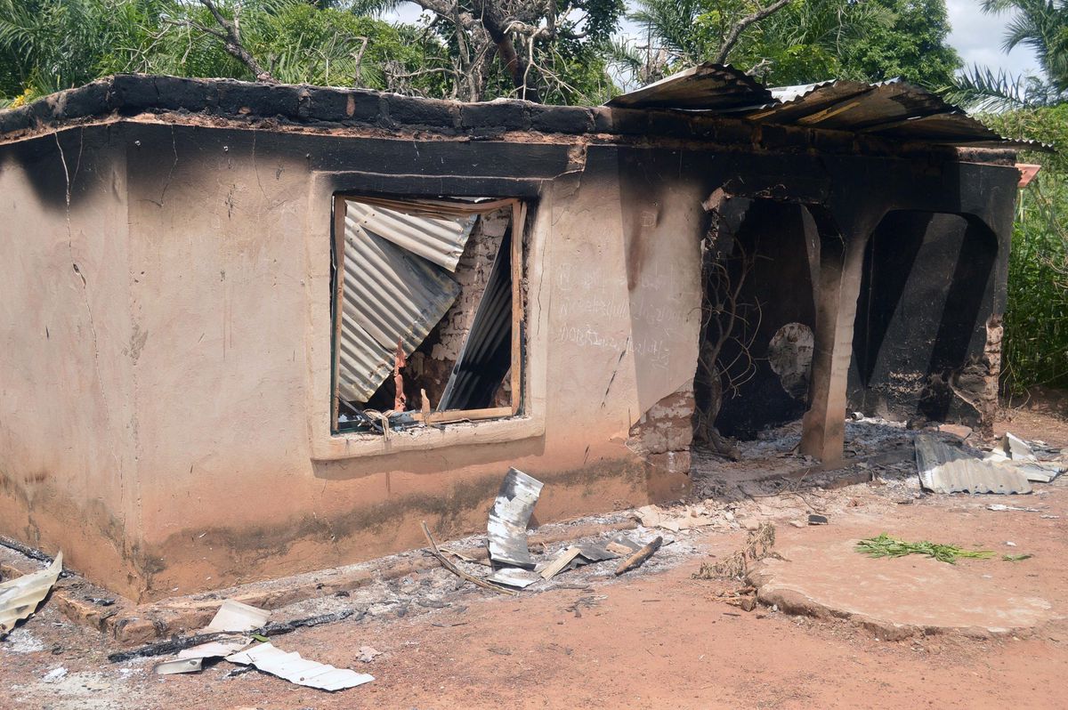 Nigeria: Au moins 37 personnes réfugiées dans une école ont été tuées - L'essentiel