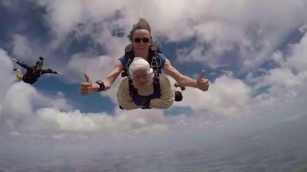 102-jährige Urgrossmutter springt zum Weltrekord | Tages-Anzeiger