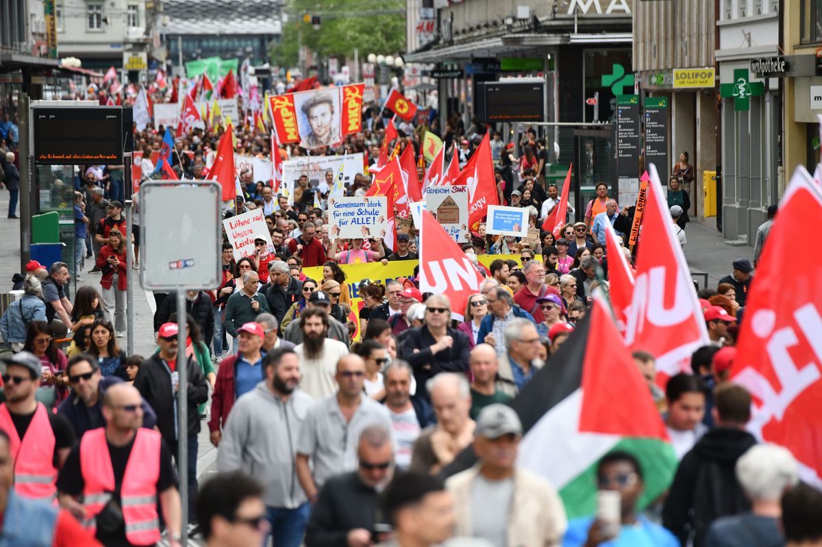 1. Mai in Basel: Friedliche Demonstration und ein wütender Schwarzer ...